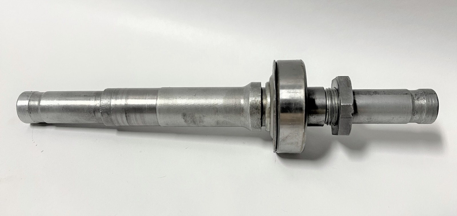 AXLE TRIUMPH BSA TLS 8" DRUM BRAKE FRONT WHEEL CONICAL HUB CAFE TRITON ...