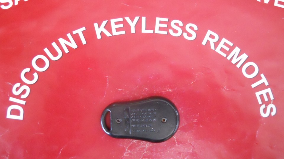 KARR AFTERMARKET KEYLESS REMOTE OXC-204 2-BUTTON RED LIGHT GC | eBay