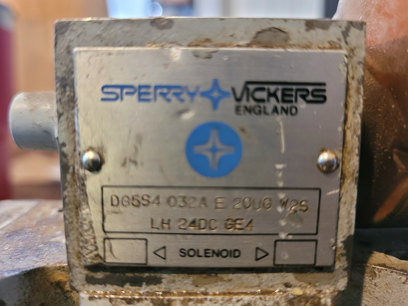 Sperry Vickers Solenoid dg5s4 | eBay