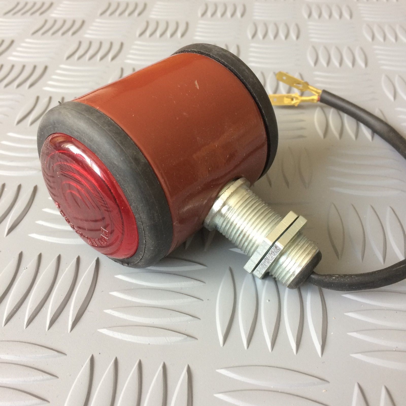 Tractor, Butlers side light / tail light lens, RED. (bvtlers ...