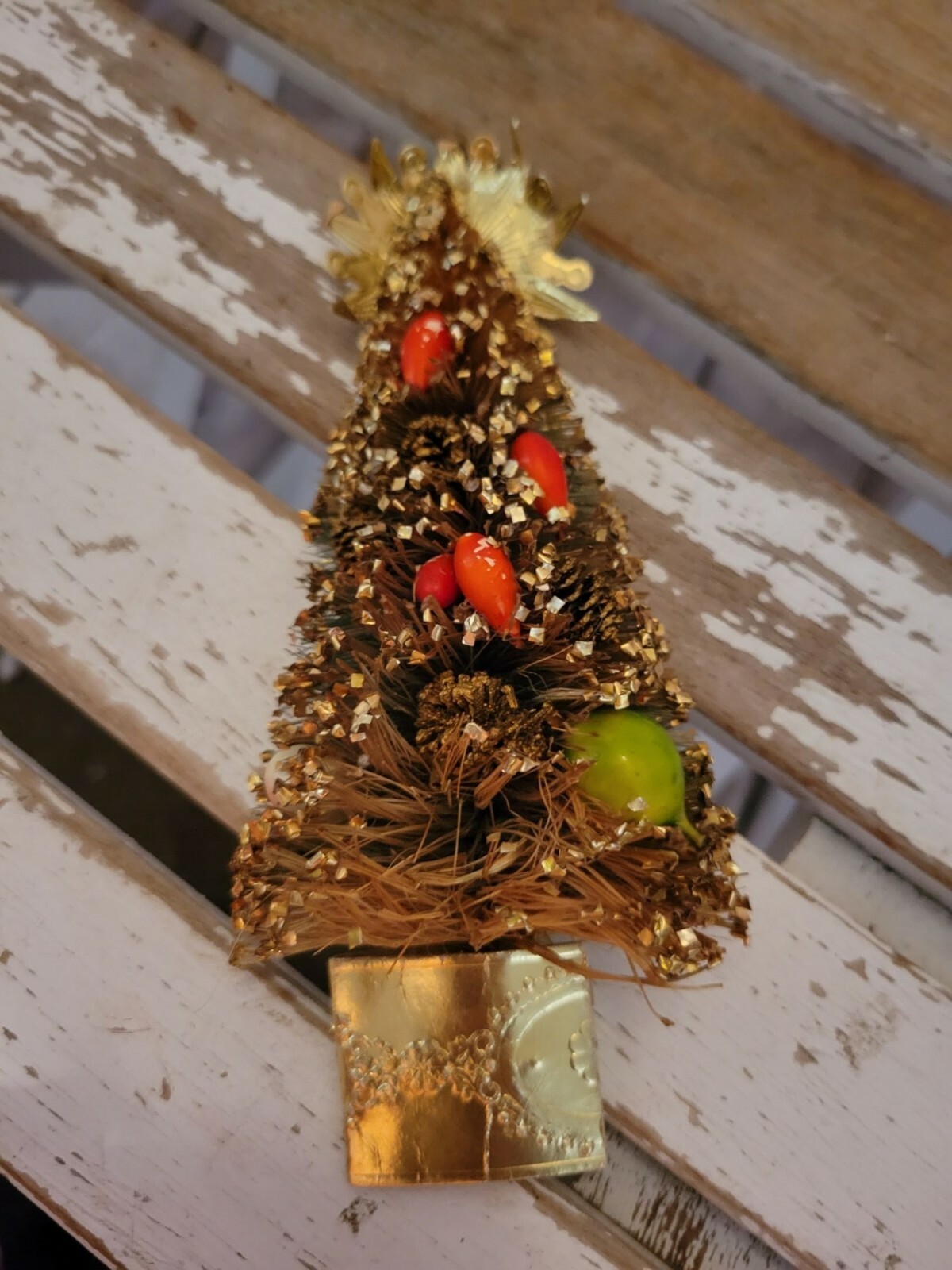 Vintage gold tree home decor ornaments AS IS Xmas holiday tree home ...