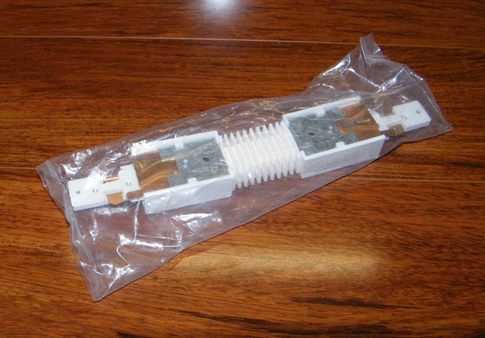 Con-Tech Lighting (LA-3) 120V 20A MAX Track Lighting Flexible Connector ...