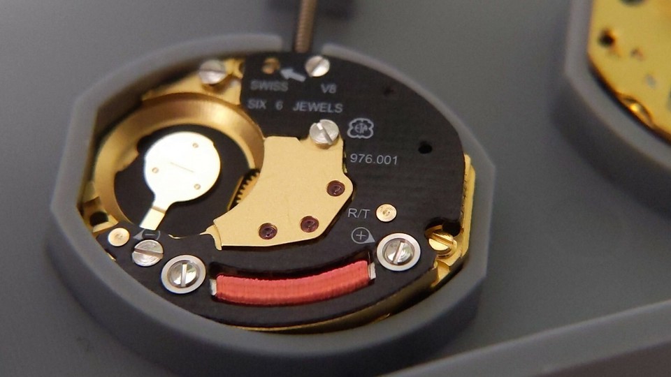 SS3 ETA 976.001 watch movement NEW, Swiss Made (Height 3). total ht 3 ...