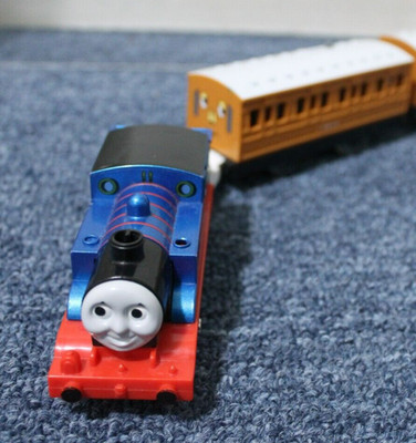 Thomas &Friends Motorized Tomy Trackmaster METALLIC STEAM ALONG 2005 ...