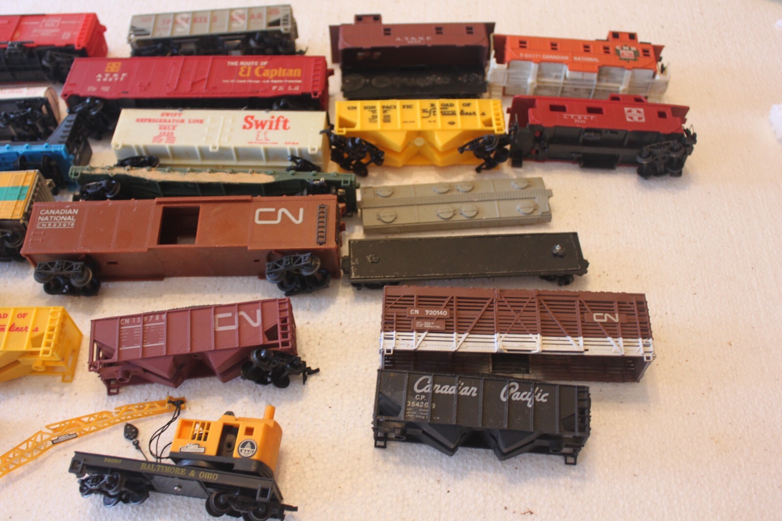 JUNKYARD LOT HO SCALE ROLLING STOCK MODEL RAILROAD CARS *PARTS OR ...