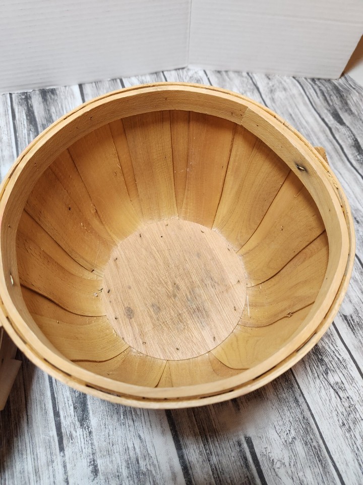 Bushel Style Baskets with Handle - 9 1/4” round top, 6 1/4” deep, 13 ...