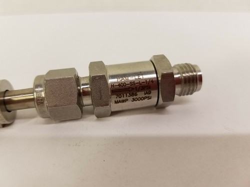 Ham-Let H-400-SS-L-1/4-1/3PSI In-Line Check Valve 1/4" Swagelok ...