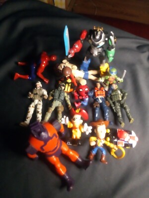 Action Figure Lot(14) Spider Man, Mario,Army Men, Mickey, Ninja Turtle ...