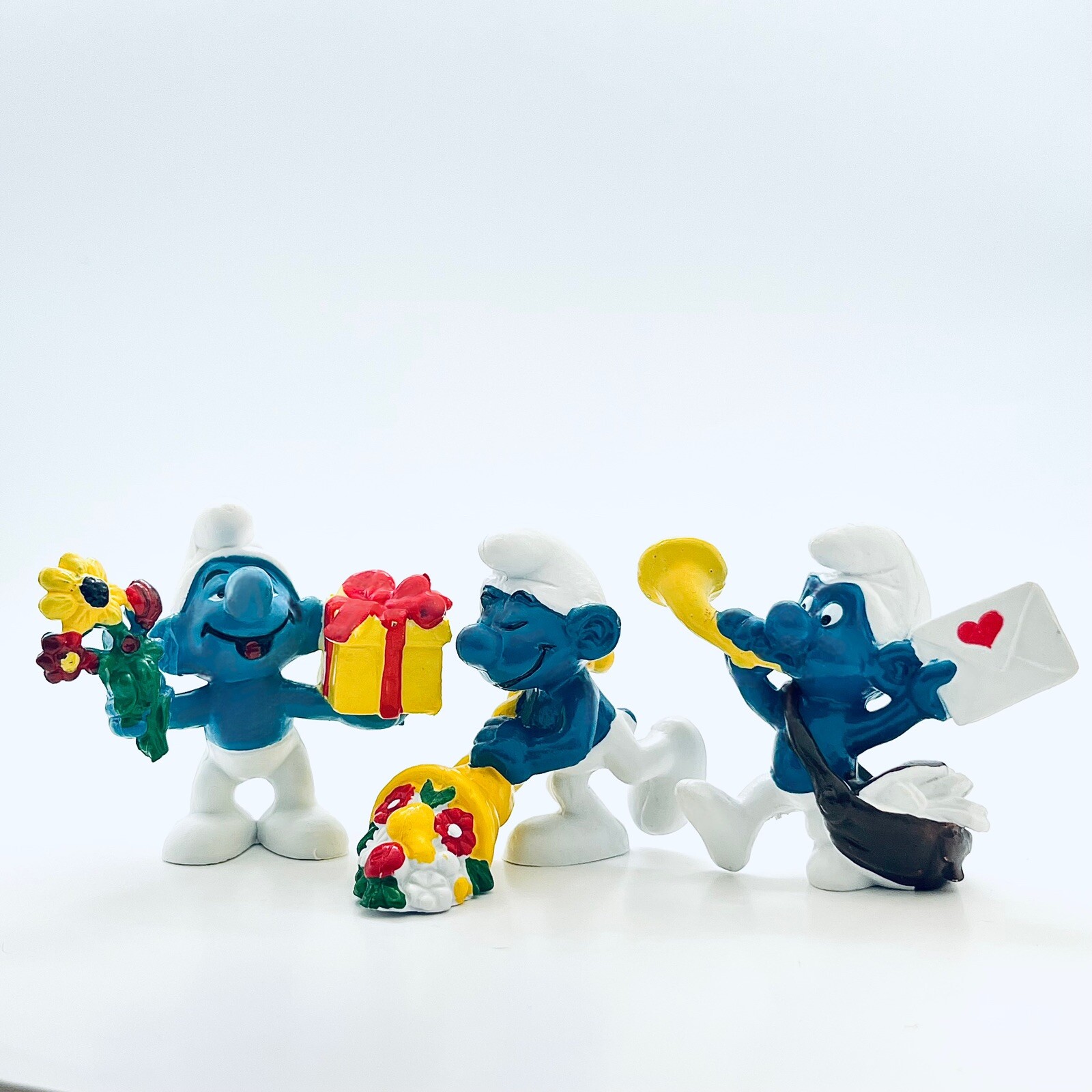 Smurfs Gift/Flower Smurf Cornucopia Smurf & Mailman Smurf Figure ...