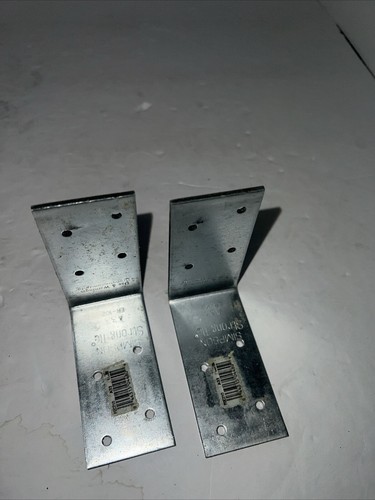 2-Simpson Strong-Tie A33 Outdoor 12 ga. Galvanized Steel Angle 1.5 L x ...