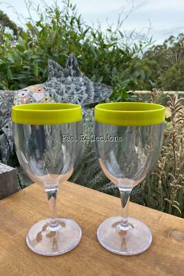 TUPPERWARE ILLUSIONS ELEGANT ALEGRA WINE GLASS SET / TWO MARGARITA CITRUS GREEN | eBay