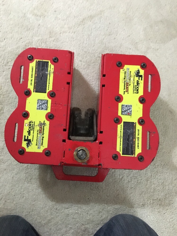 Gondola Skate Store Fixture Moving System Falcon Series 8 Fixture ...