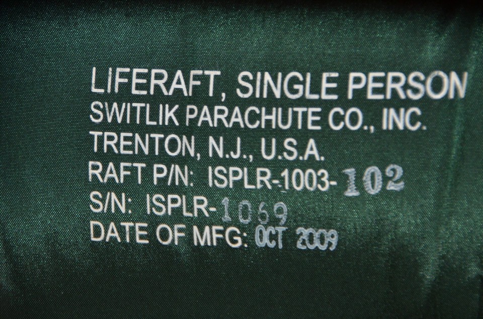 US Military Life Raft, Individual Single Place Life Raft ISPLR-1069 | eBay