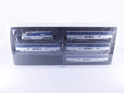 AZL 7002 Z F59PHI + 4 Surfliner Bi-Level Passenger Cars Amtrak (AMTK ...