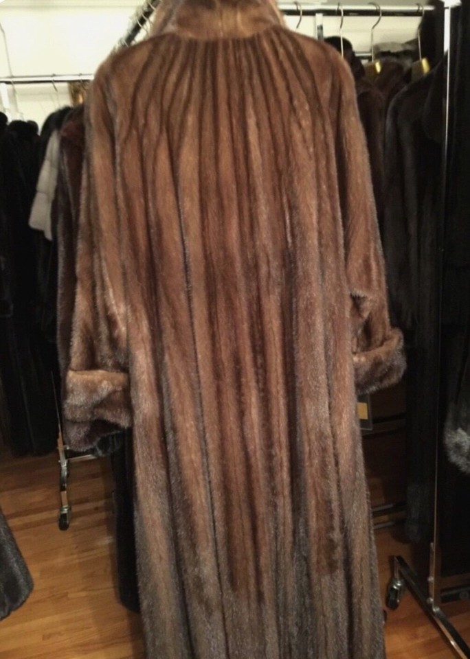 CHICAGO FUR MART SIZE 22 BRAND NEW LUXURIOUS FEMALE MAHOGANY MINK COAT ...
