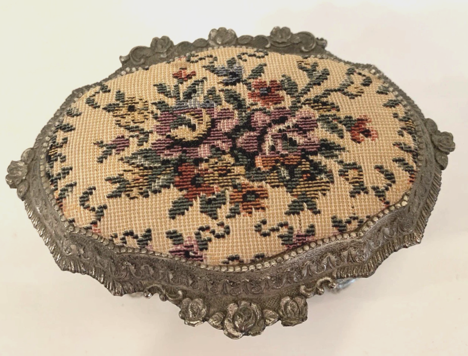 Vintage Jewelry MUSIC Box Cast Metal with Crimson Red Velvet Interior ...