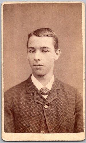 ANTIQUE CDV CIRCA 1880s PENTZ HANDSOME YOUNG MAN IN SUIT YORK ...