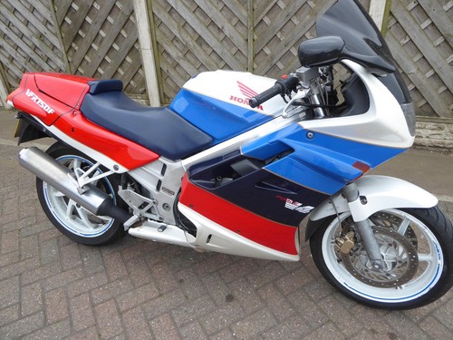 HONDA VFR 750 J REG SERVICE BOOK OLD MOTS 1 YEARS MOT | eBay UK