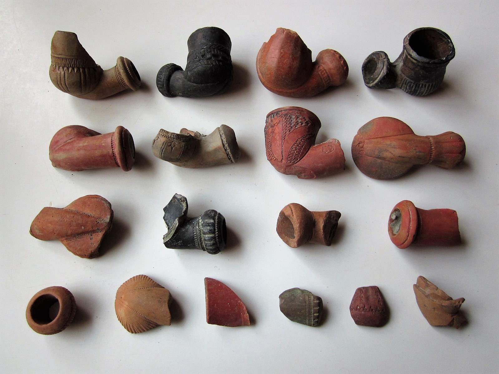 ancient large lot of 18 pottery fragments pipes for smoking medieval ...