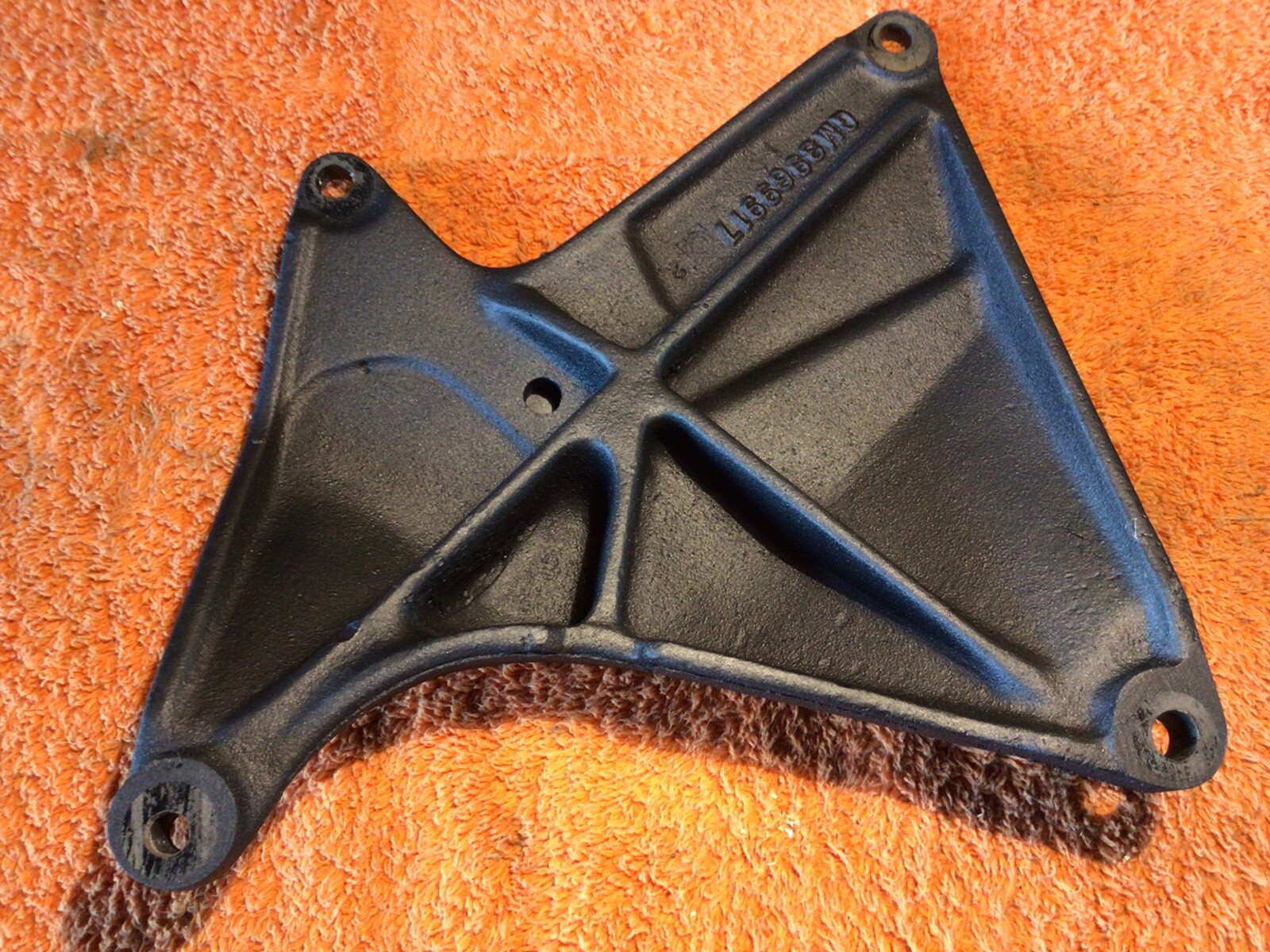 GM 3969917 AC FRONT MOUNT BRACKET FITS 71-75 CHEVY BIG BLOCK AC ...