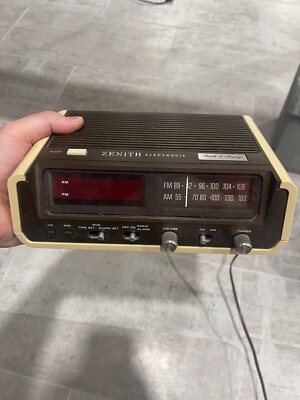 Zenith Radio Corp VINTAGE Model Number R445 | eBay