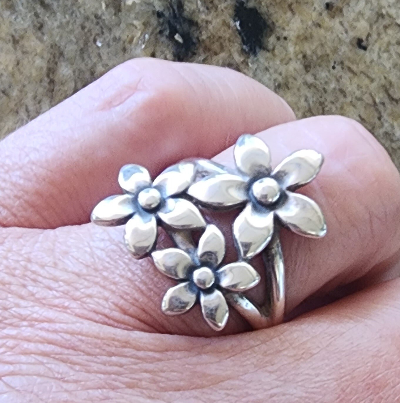 Retired James Avery Triple Flower Ring Size 10.5 Ster… - Gem