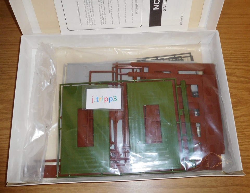 LIONEL 12931 ELECTRICAL SUBSTATION BUILDING ASSEMBLY KIT TRAIN ...