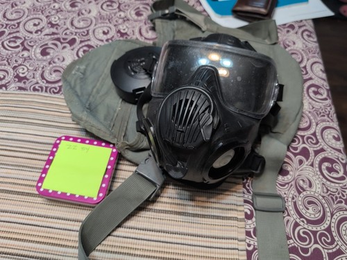 SMALL AVON M50 GAS MASK w/ Filters -U.S. MILITARY/LAW ENFORCEMENT Zz414 ...