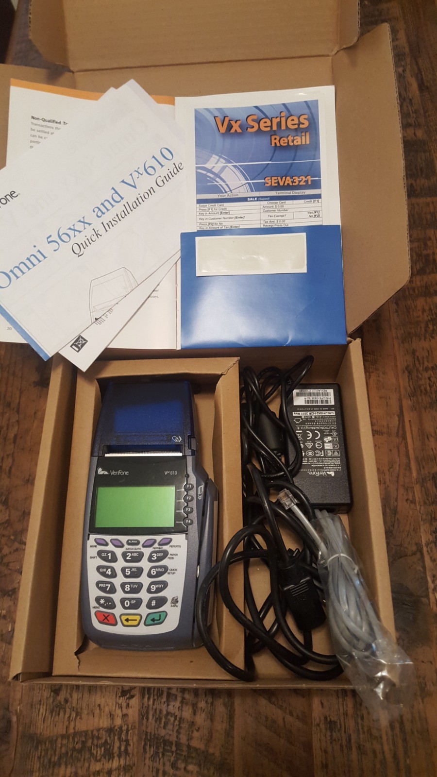 VeriFone VX610 credit card swiper machine Original manuals/cords ...