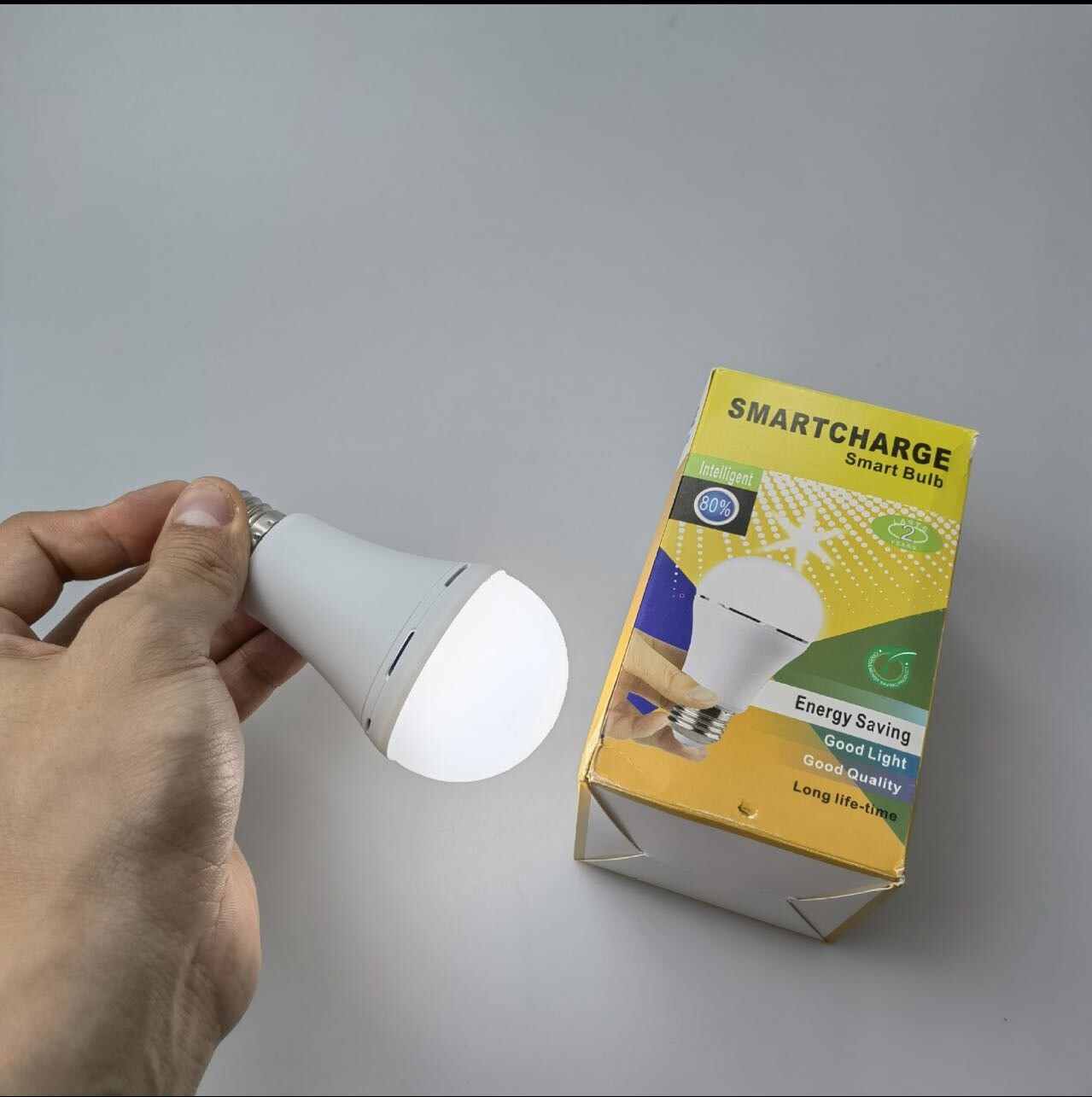 SMARTCHARGE Smart Bulb Intelligent 80% Good CRI, Energy Saving, Good ...