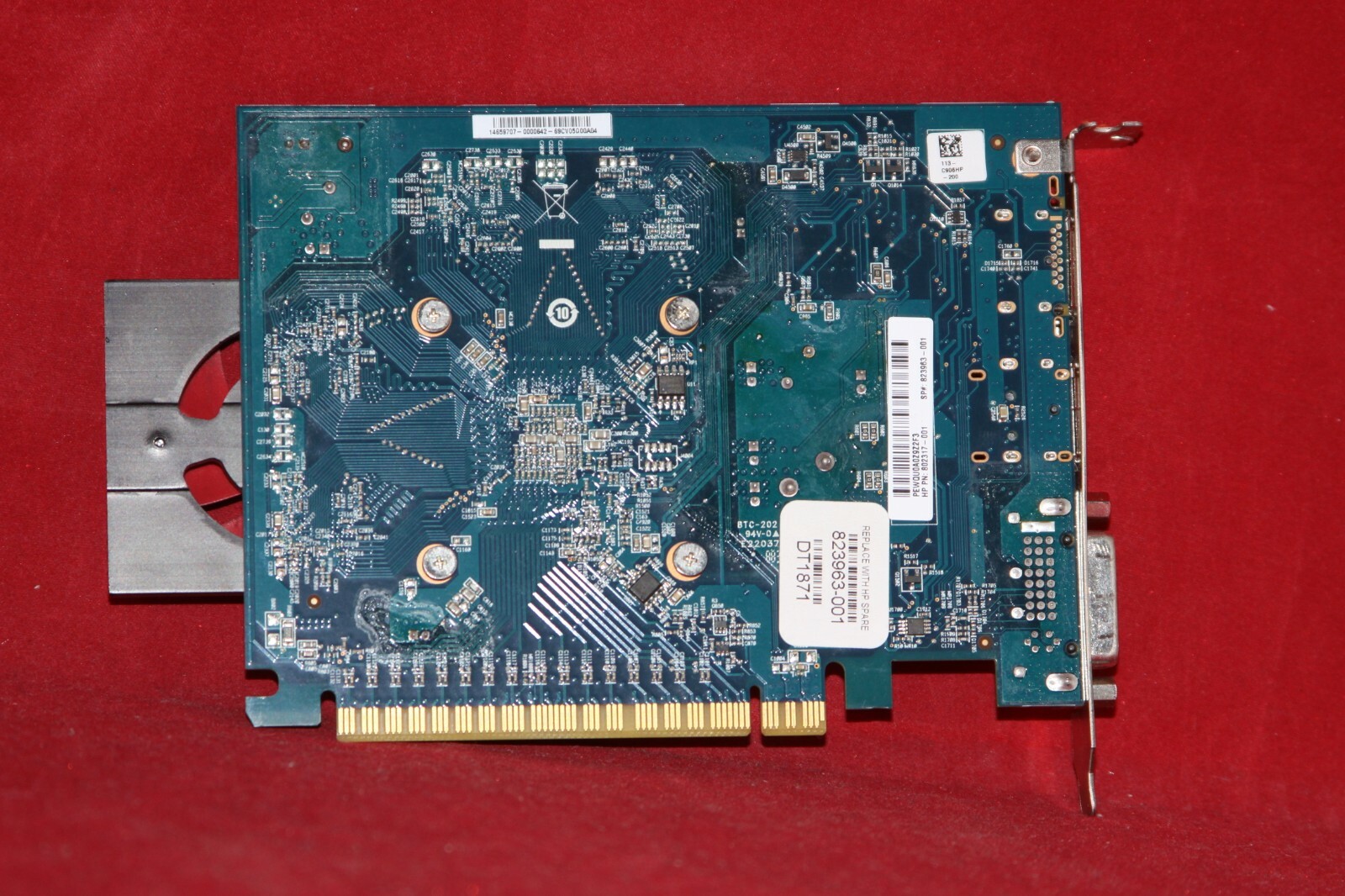 HP (Hewlett-Packard) AMD Radeon R9 M360 2GB GDDR5, PCI Express Graphics ...