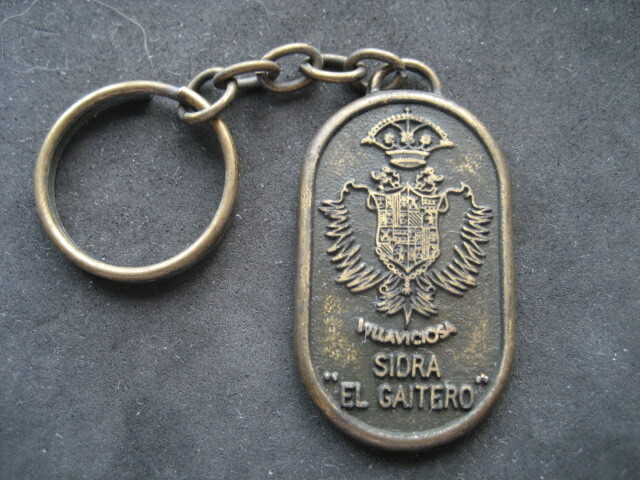 Sidra El Gaitero Keychain. Villaviciosa, Asturias | eBay