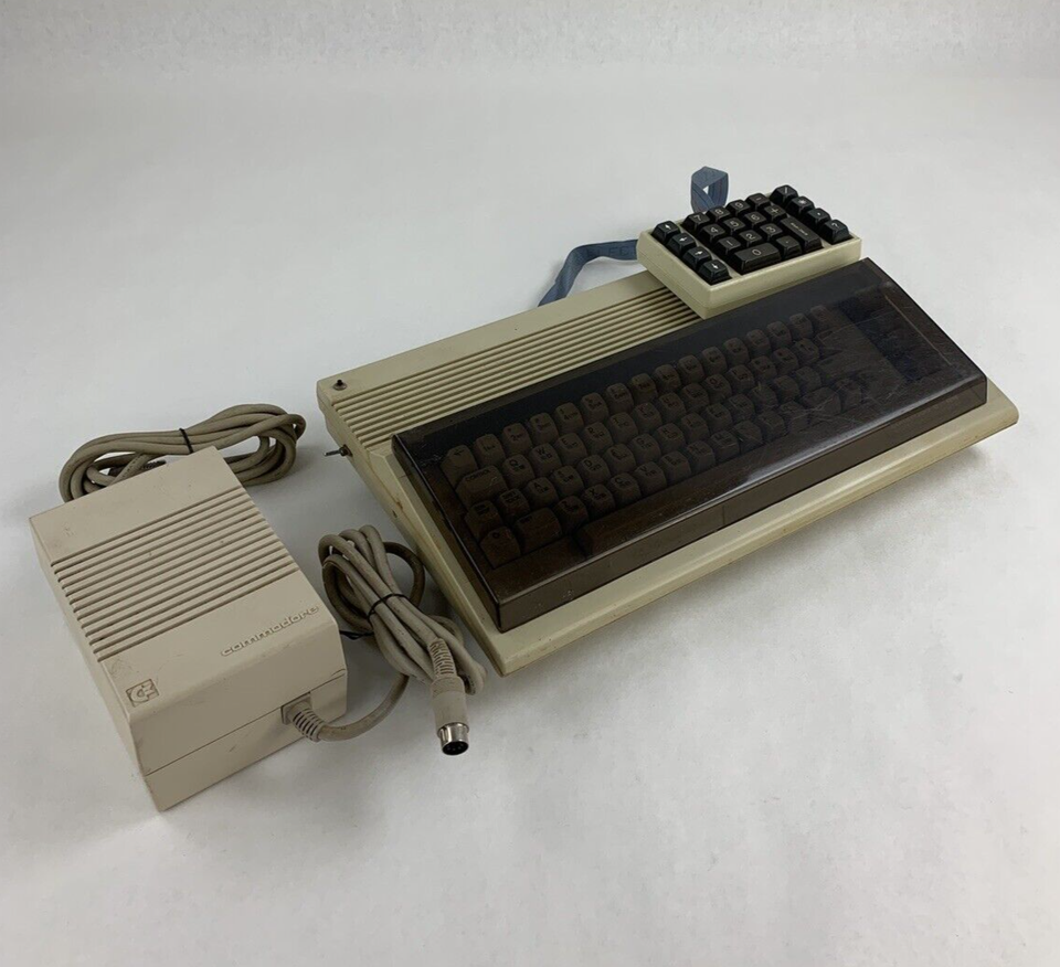 Commodore 64 64C Computer System Boots w/PSU, NKP Deluxe Keypad, and Manuals | eBay