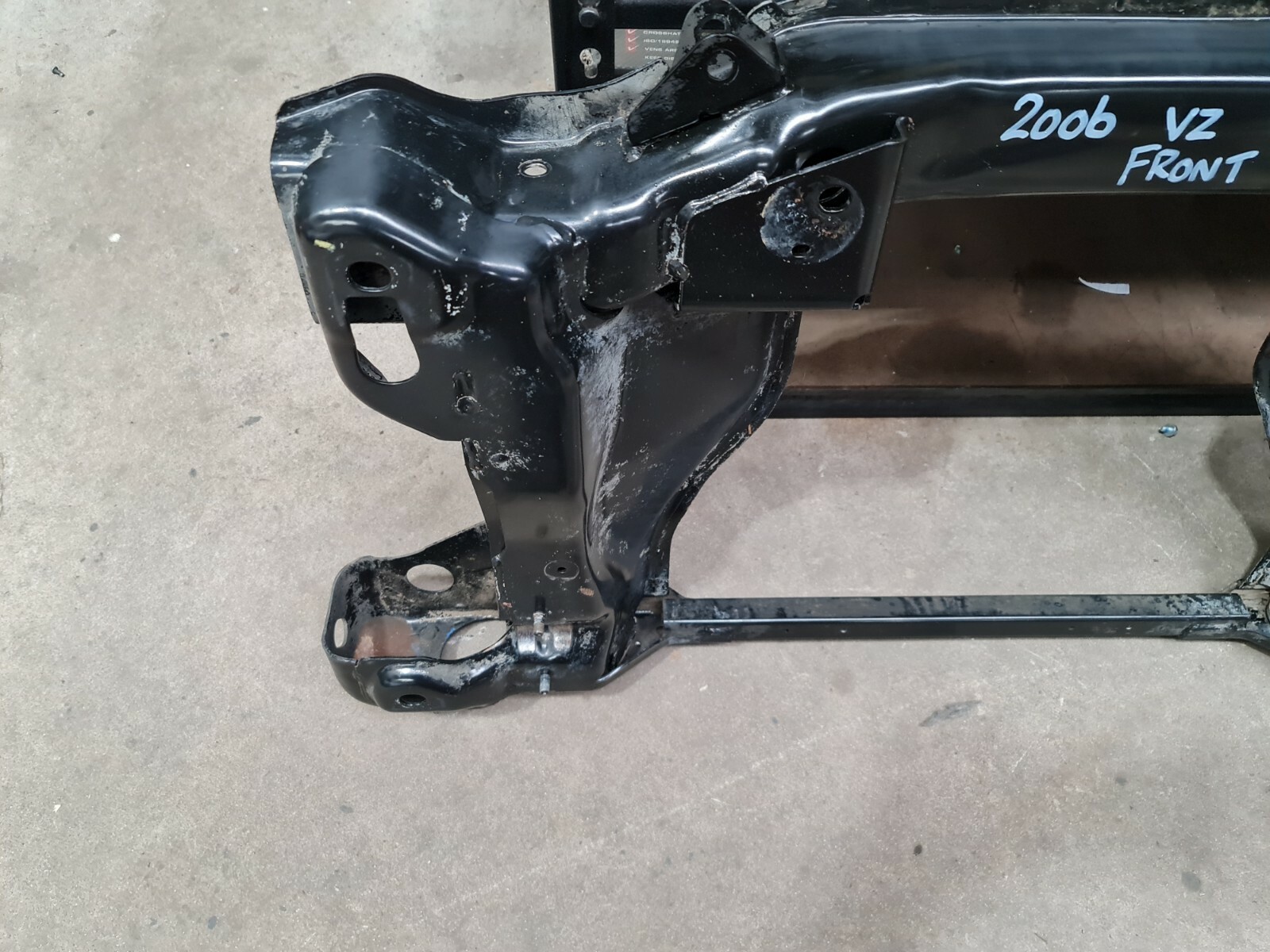 HOLDEN VZ V6 COMMODORE 2006 MDL FRONT ENGINE CRADLE / K FRAME ...