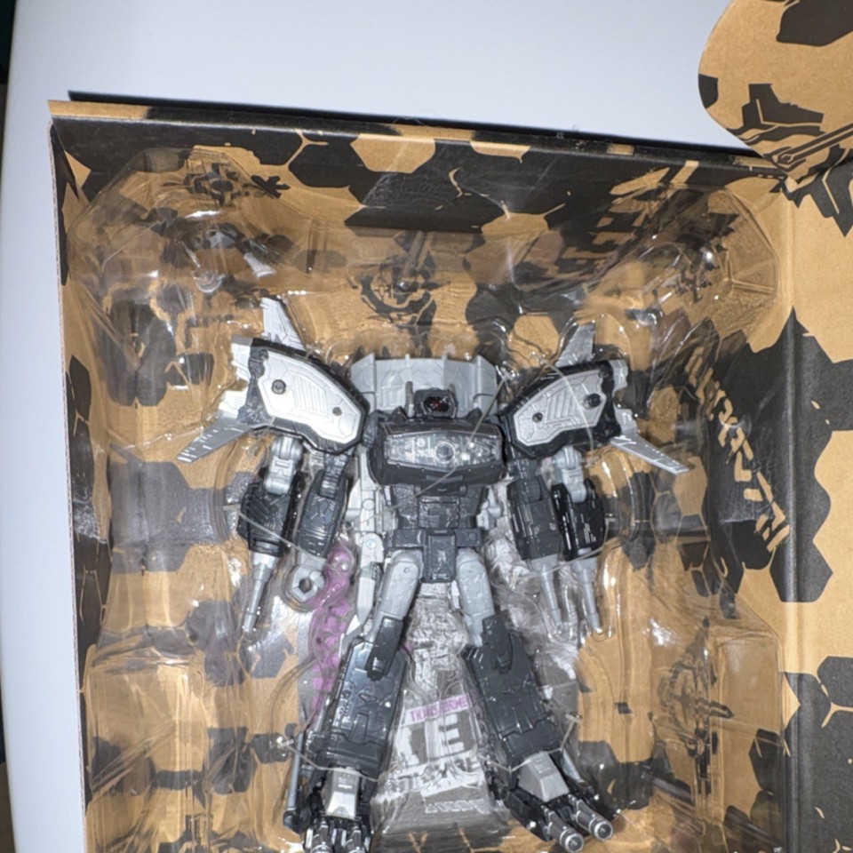 Hasbro Transformers War for Cybertron Galactic Man Shockwave WFC-GS03 ...