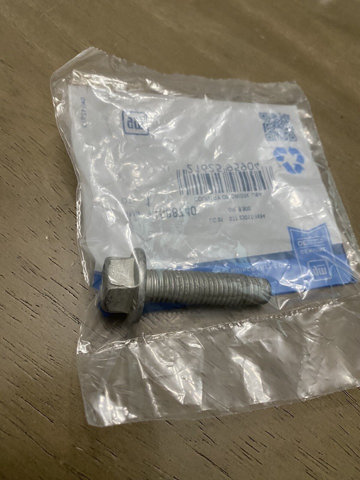 Genuine GM 11588740 Starter Bolt M10 x 1.5mm x 40mm Replaces 97214839 ...