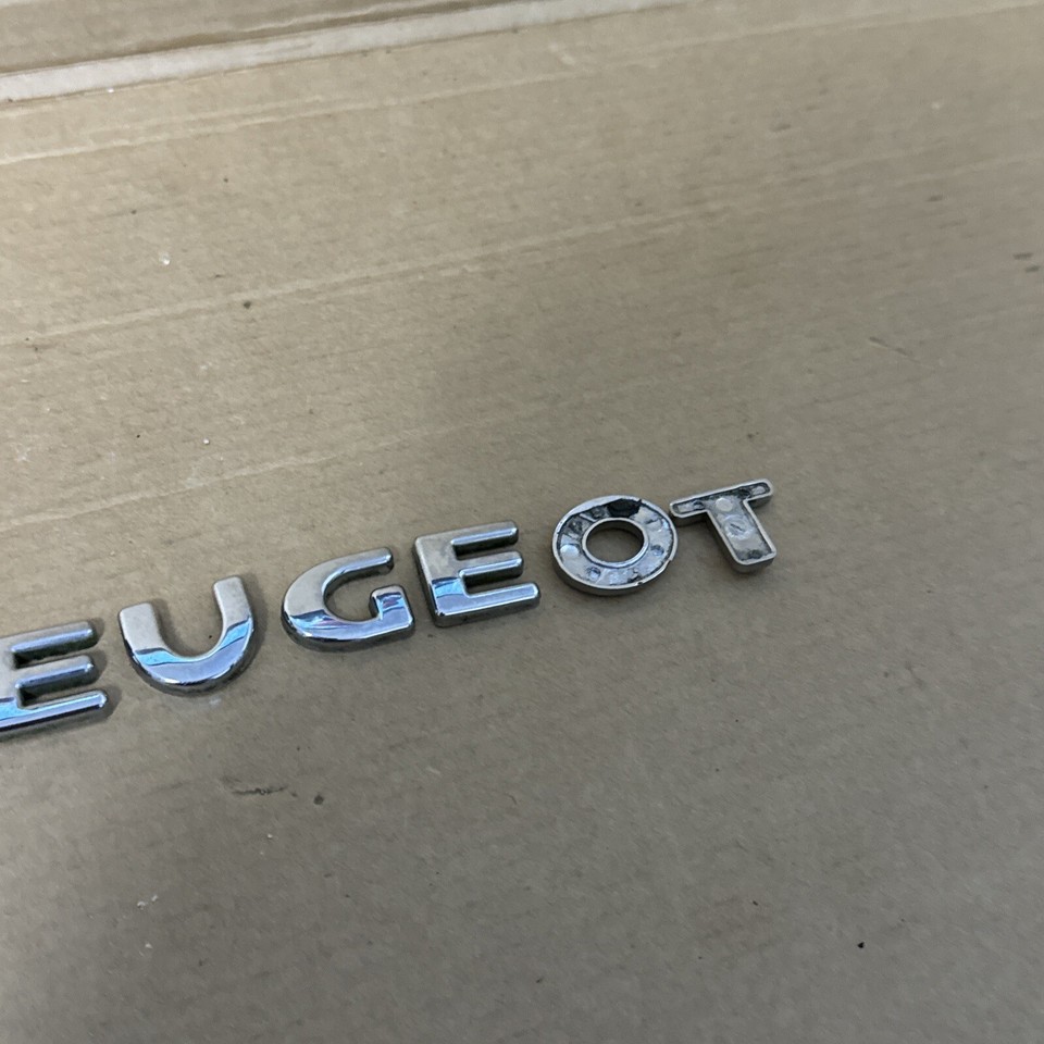 PEUGEOT 207 REAR TRUNK BOOT LID LOGO LETTERS | eBay