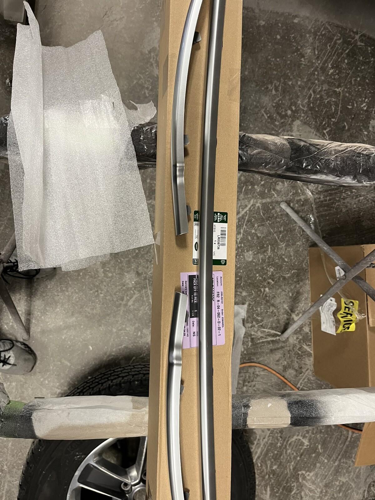 OE Range Rover L405 2013 Silver Atlas Lower Front Bumper Trim LR038736 ...