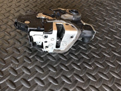 Toyota Avensis 2009-2013 Year Rhd Front Right Door Lock Mechanism ...