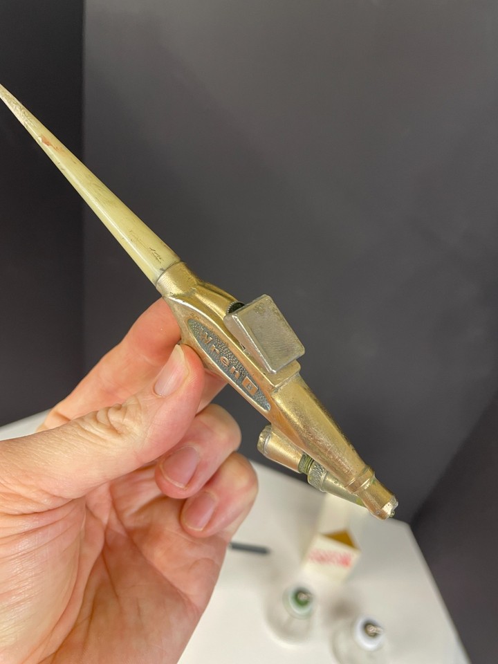 Paasche, Binks Wren B, Thayer & Chandler Type H Airbrushes With Extras ...