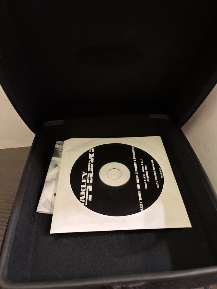 Oakley Thump 256MB Early Model MP3 Music Sunglasses Hard Case | eBay