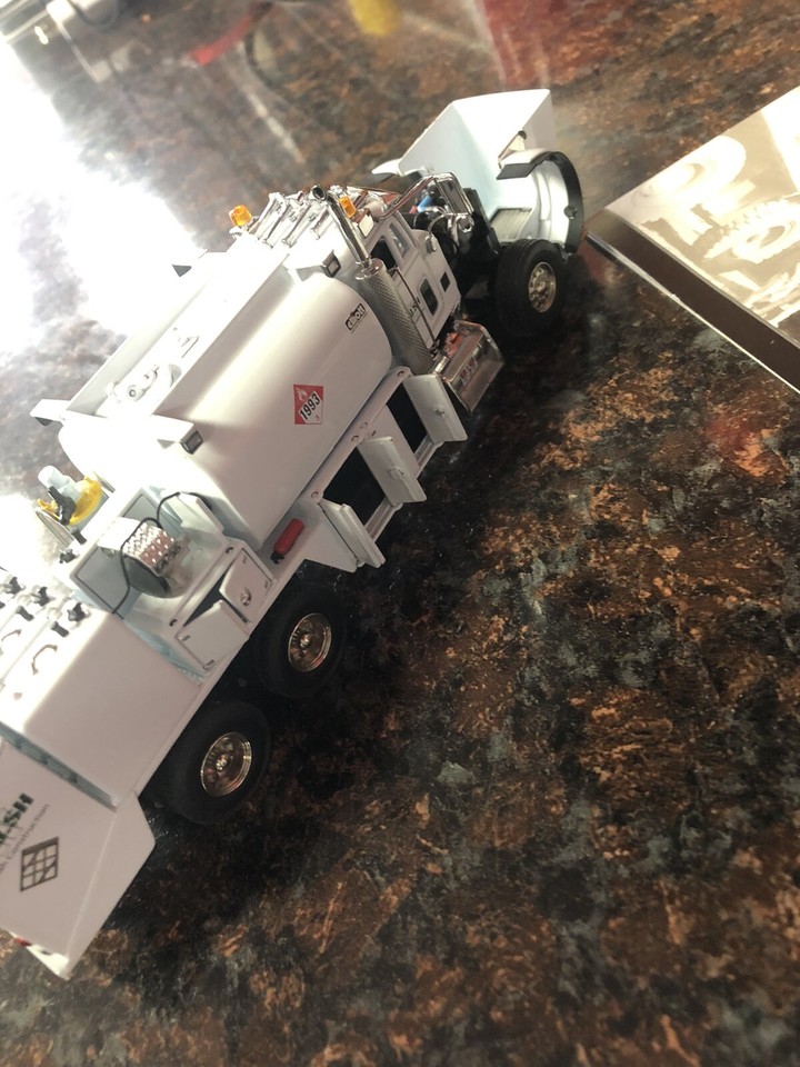 Peterbilt 357 Elliott Fuel Lube Truck - Walsh Sword 1:50 Scale #SW2041 ...