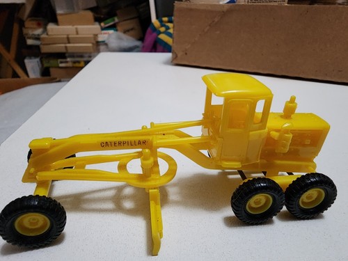 UMEX HO Scale Caterpillar Road Grader | eBay