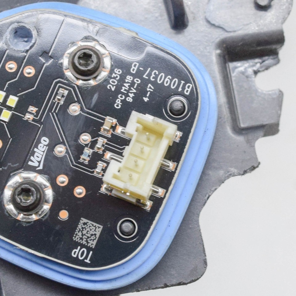TESLA MODEL 3 LED Headlight Control Unit ECU B109037-B CPCMA18 2020 ...