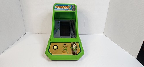 VINTAGE FROGGER ELECTRONIC GAME TABLETOP 1982 MINI ARCADE SEGA RARE ...