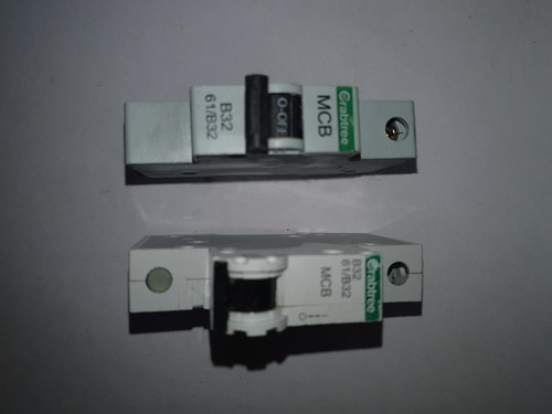 Crabtree B32 32A 32 Amp 61/B32 MCB Miniature Circuit Breaker Fuse Type ...