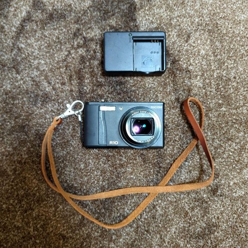 Ricoh R10 Digital Camera Black with Leather Strap Used Good Condition ...