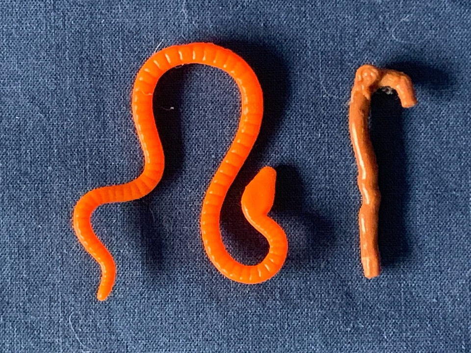 Vintage Kenner Star Wars Yoda Action Figure w/Snake and Cane - COO HK ...