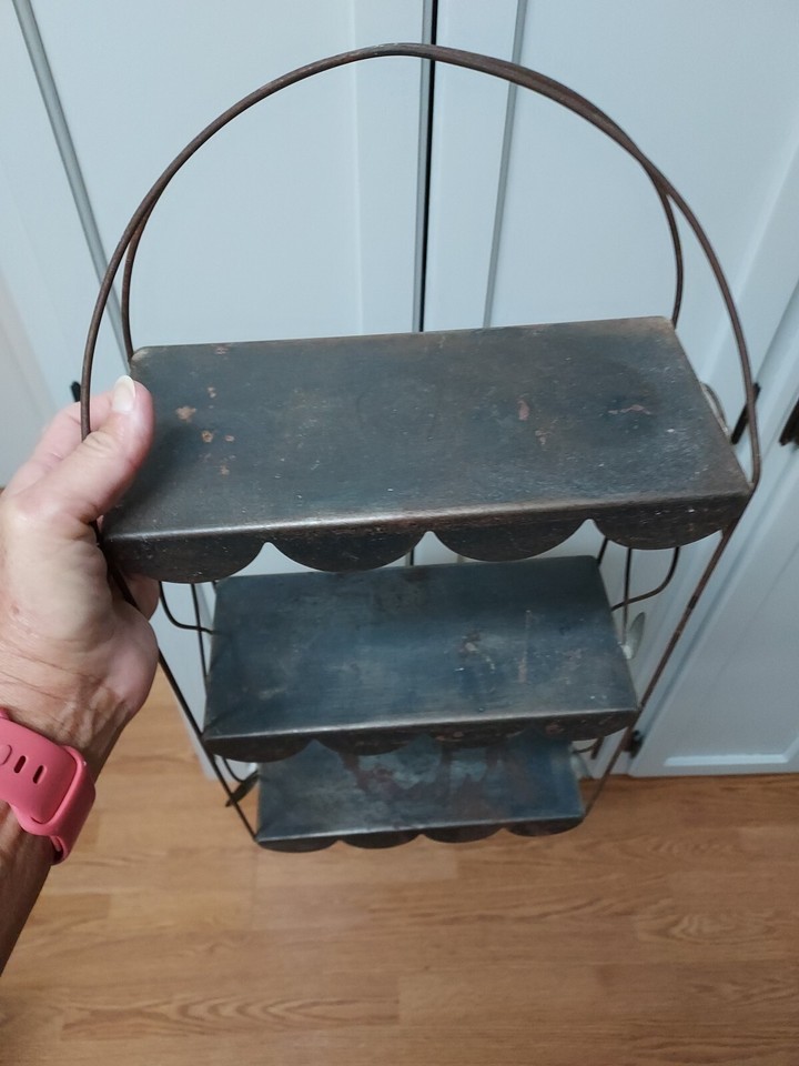 Vintage Metal Scalloped Edge Wall Shelf Retro Vines Leaves MCM Cottage ...