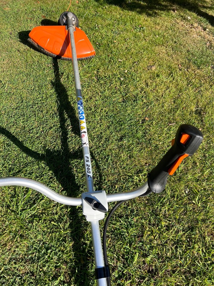 Stihl FS 240C Petrol BrushCutter Strimmer - FS240C Brush Cutter ...